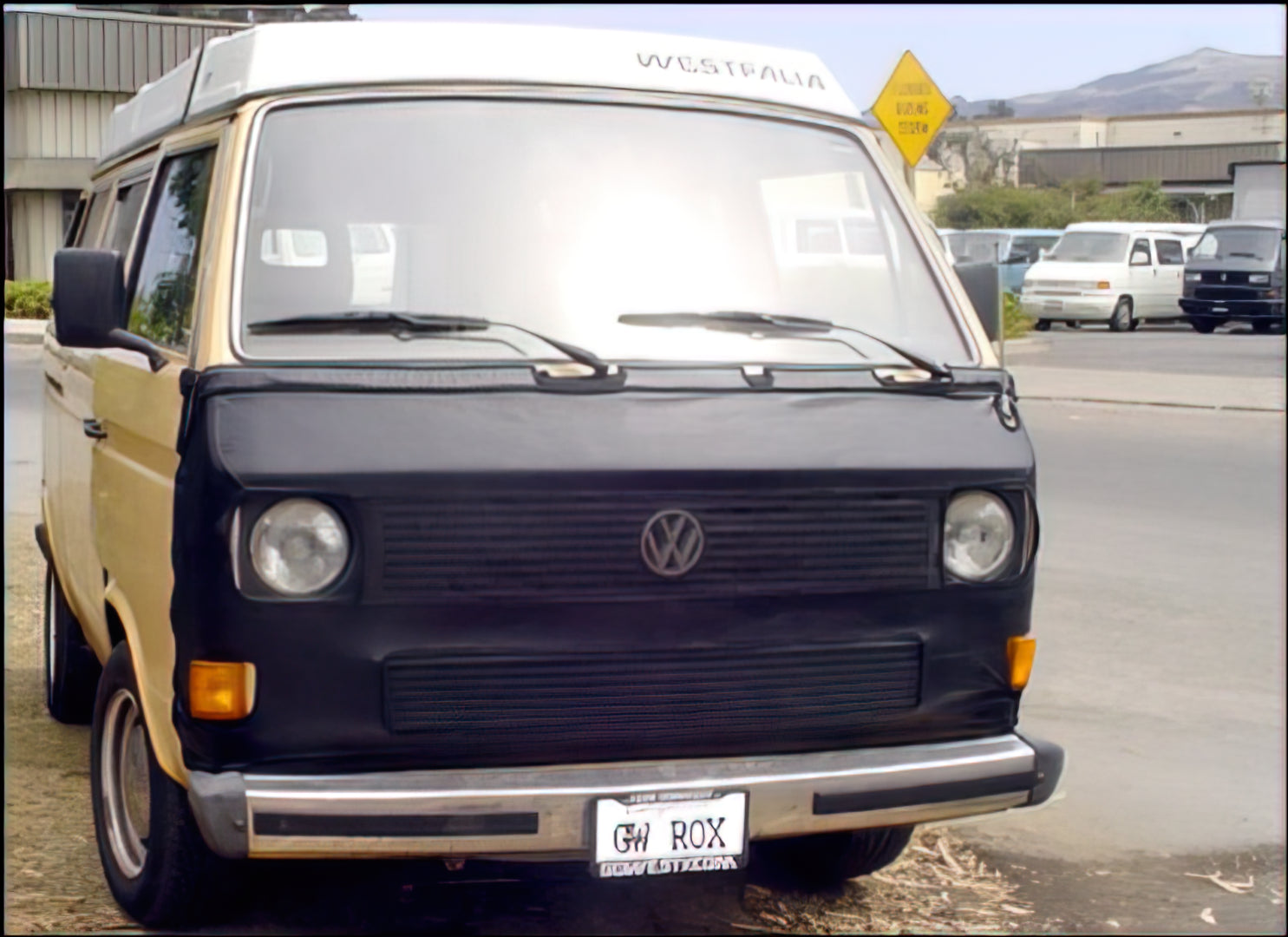 Bra with Left Hand Antenna [Vanagon] – Milky Motorsports